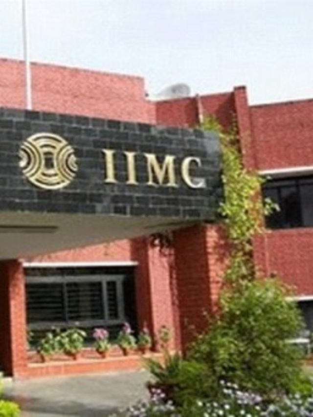 IIMC vs JMI: Best College For Journalism | Youth Ki Awaaz