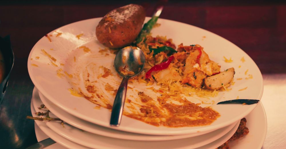 A Nation Fighting Hunger, Yet Food Wasted In Plates | Youth Ki Awaaz